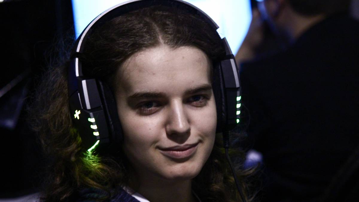 Esports | Conoce la historia de Scarlett, competidora de Récord ...