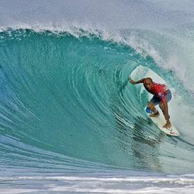 Luke Egan retorna a la competición para defender el título de Mundaka ...