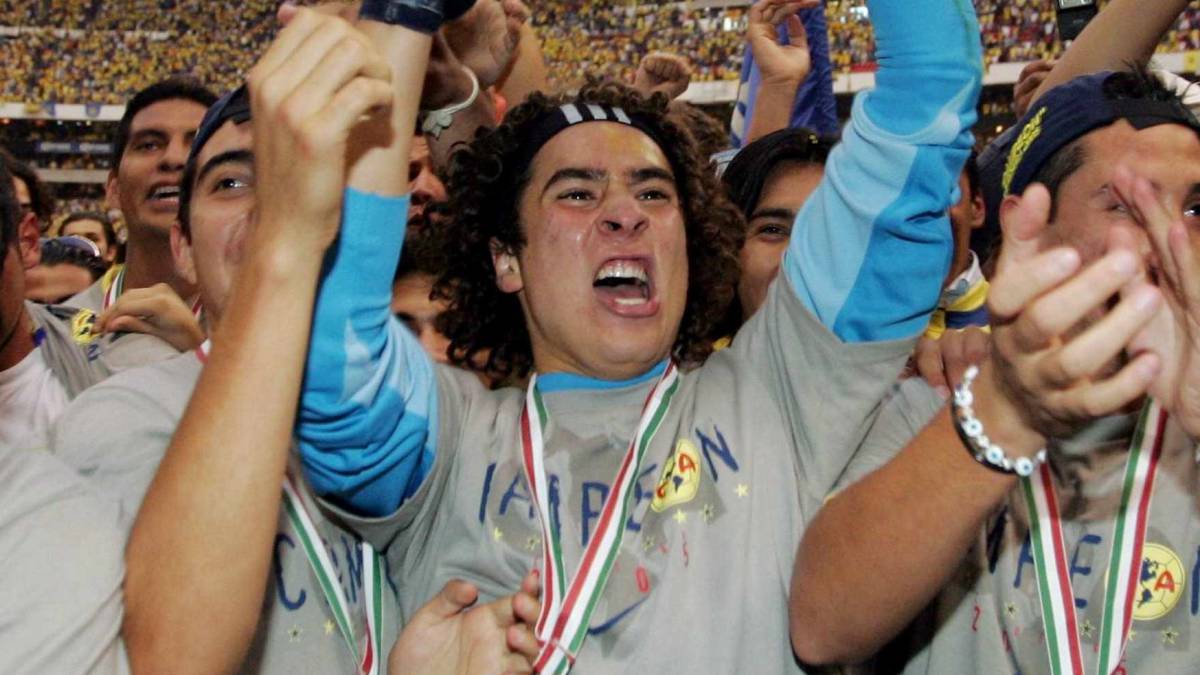 11 momentos que han marcado la carrera de Paco Memo Ochoa - AS México